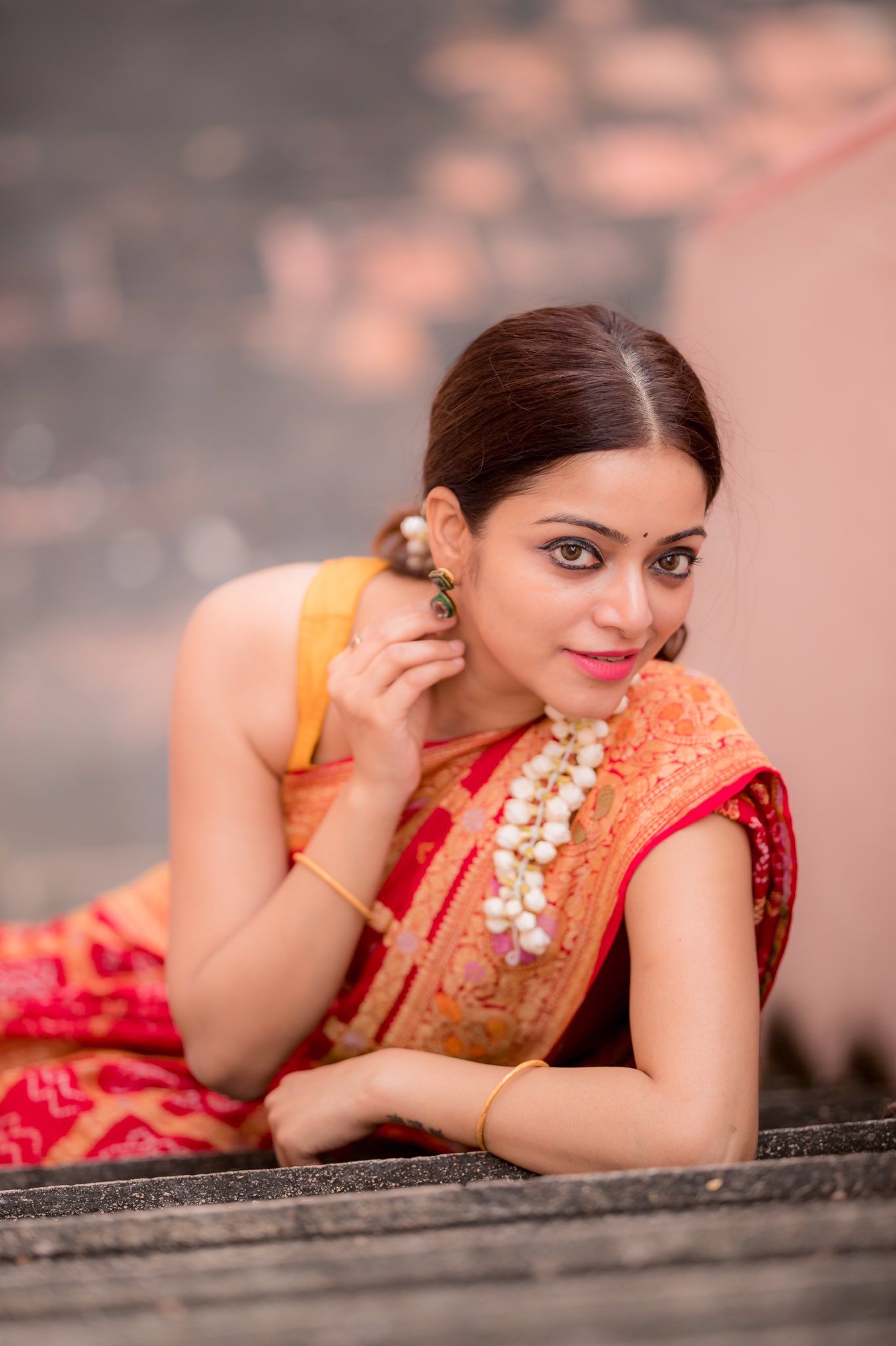 ஜனனி ஐயர் Photos & Images # 7535 - Filmibeat Tamil