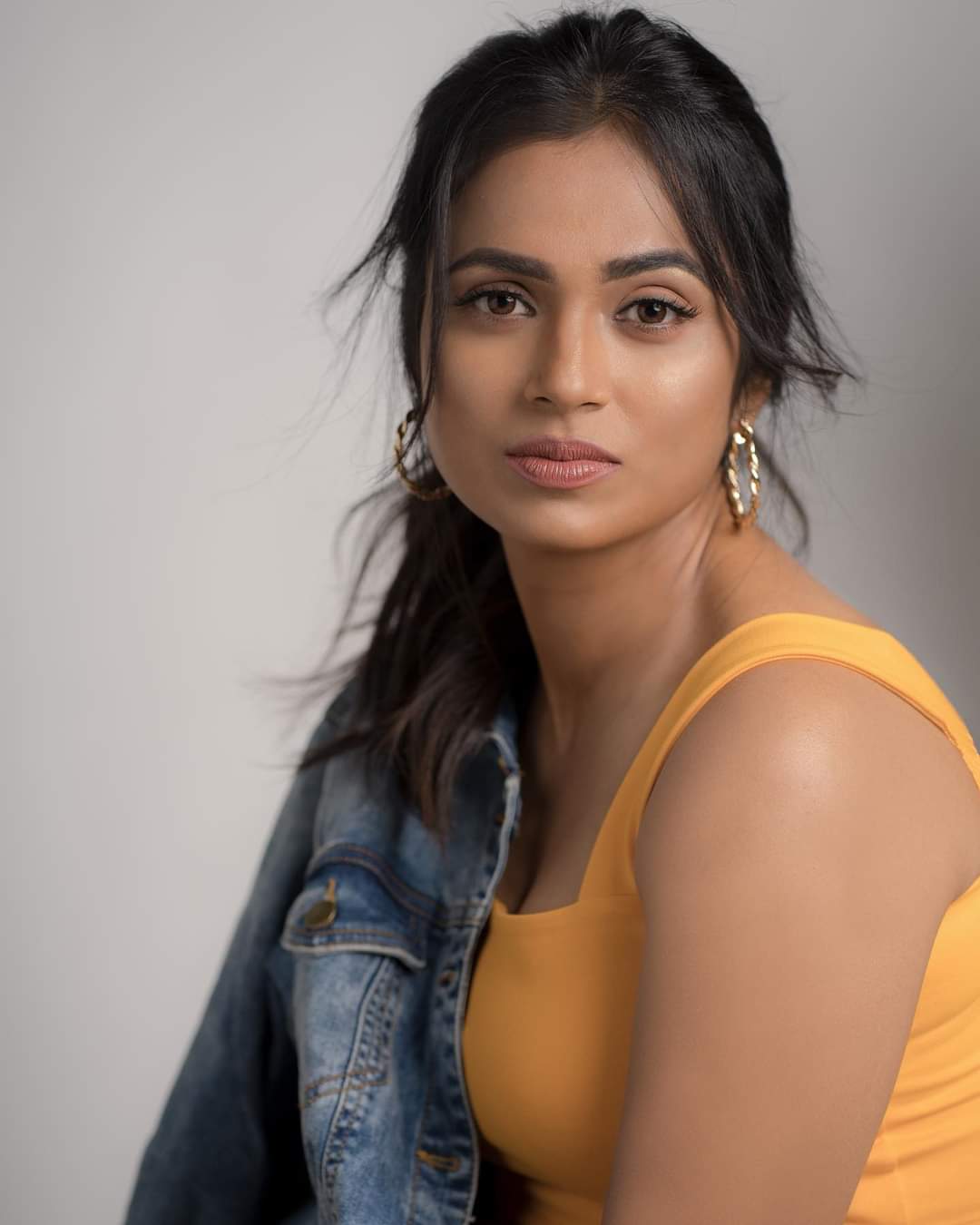 ரம்யா பாண்டியன் Photos & Images # 10083 - Filmibeat Tamil