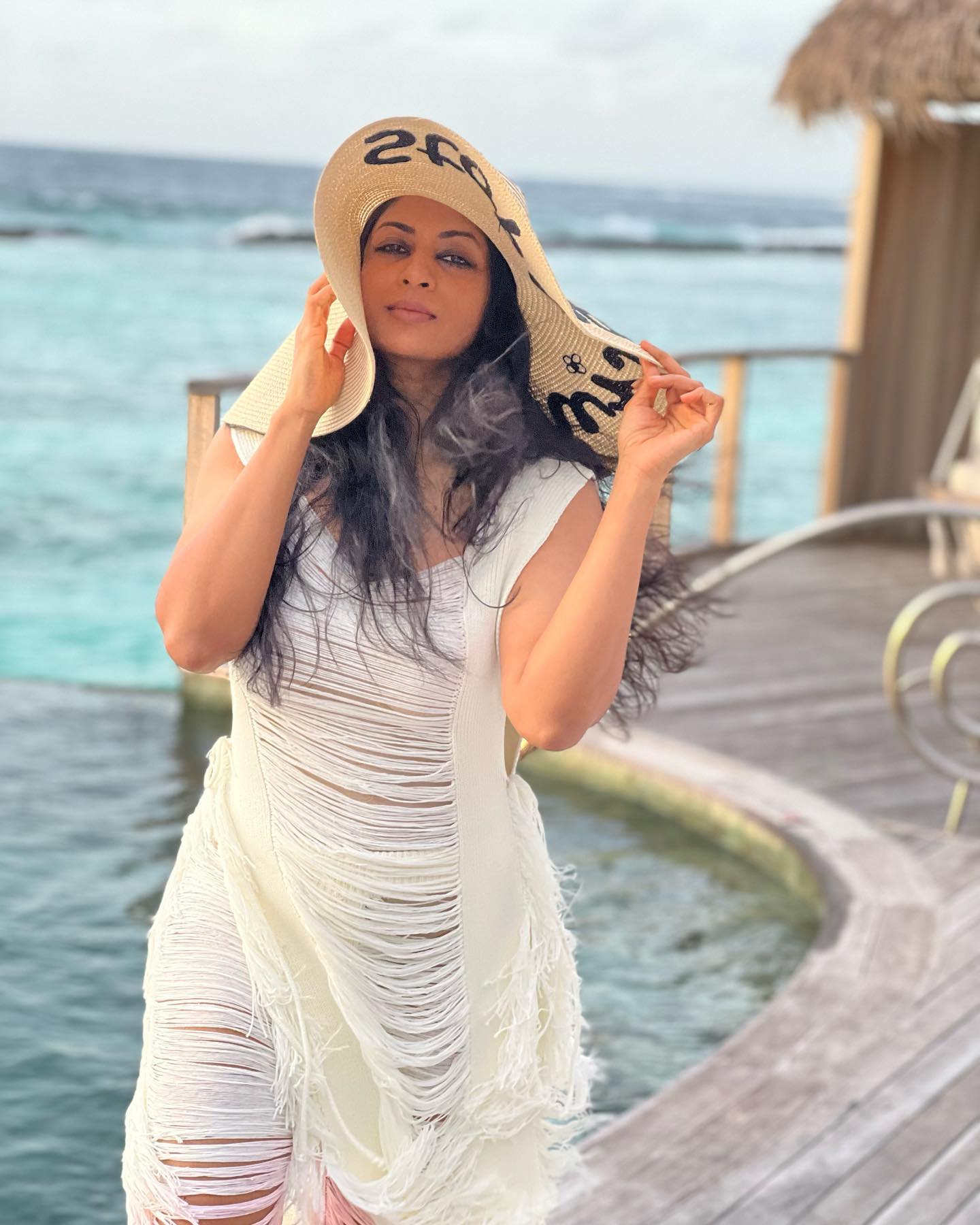 ஜொனிதா காந்தி Photos & Images # 24487 - Filmibeat Tamil