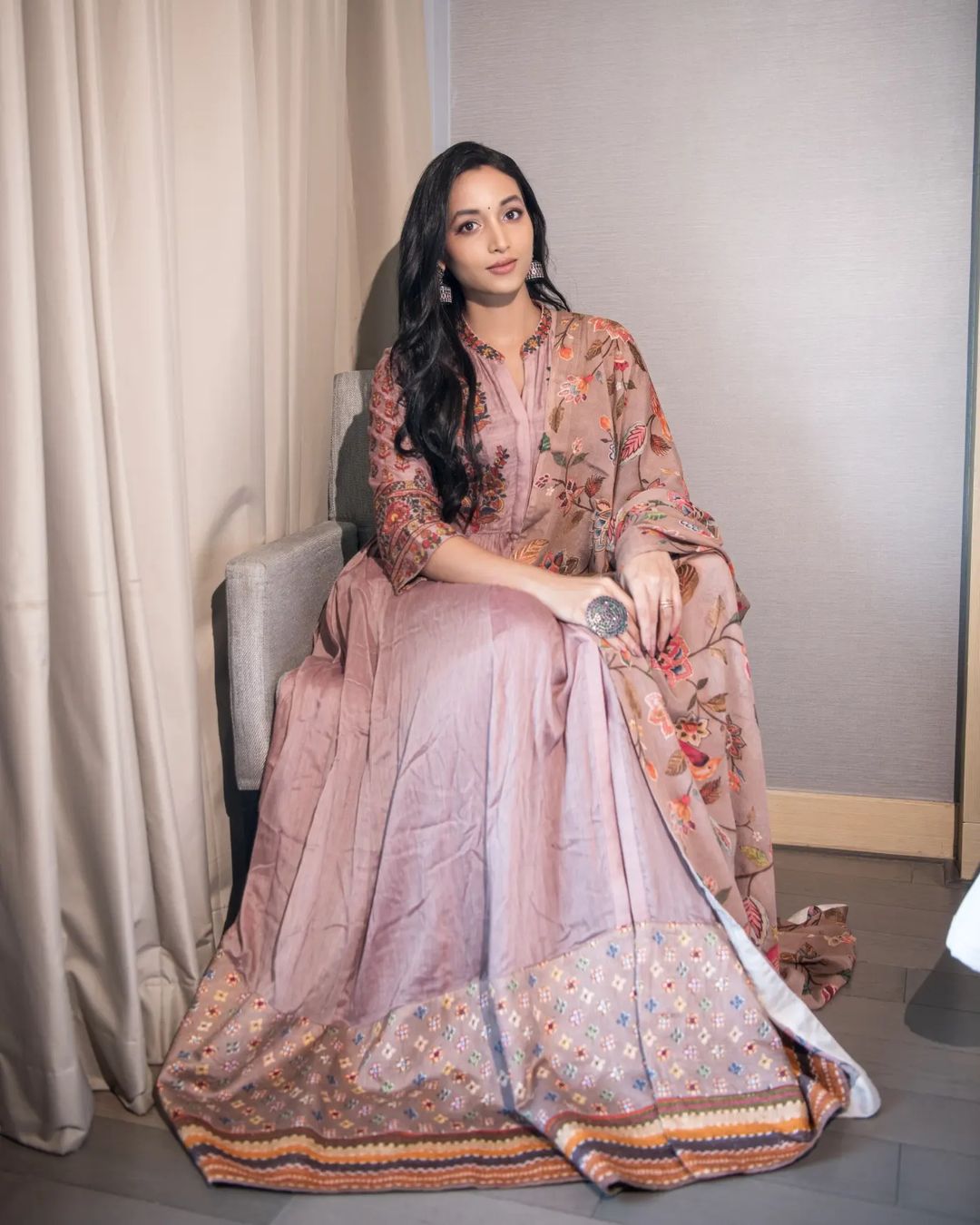 ஸ்ரீநிதி ஷெட்டி Photos & Images # 31512 - Filmibeat Tamil