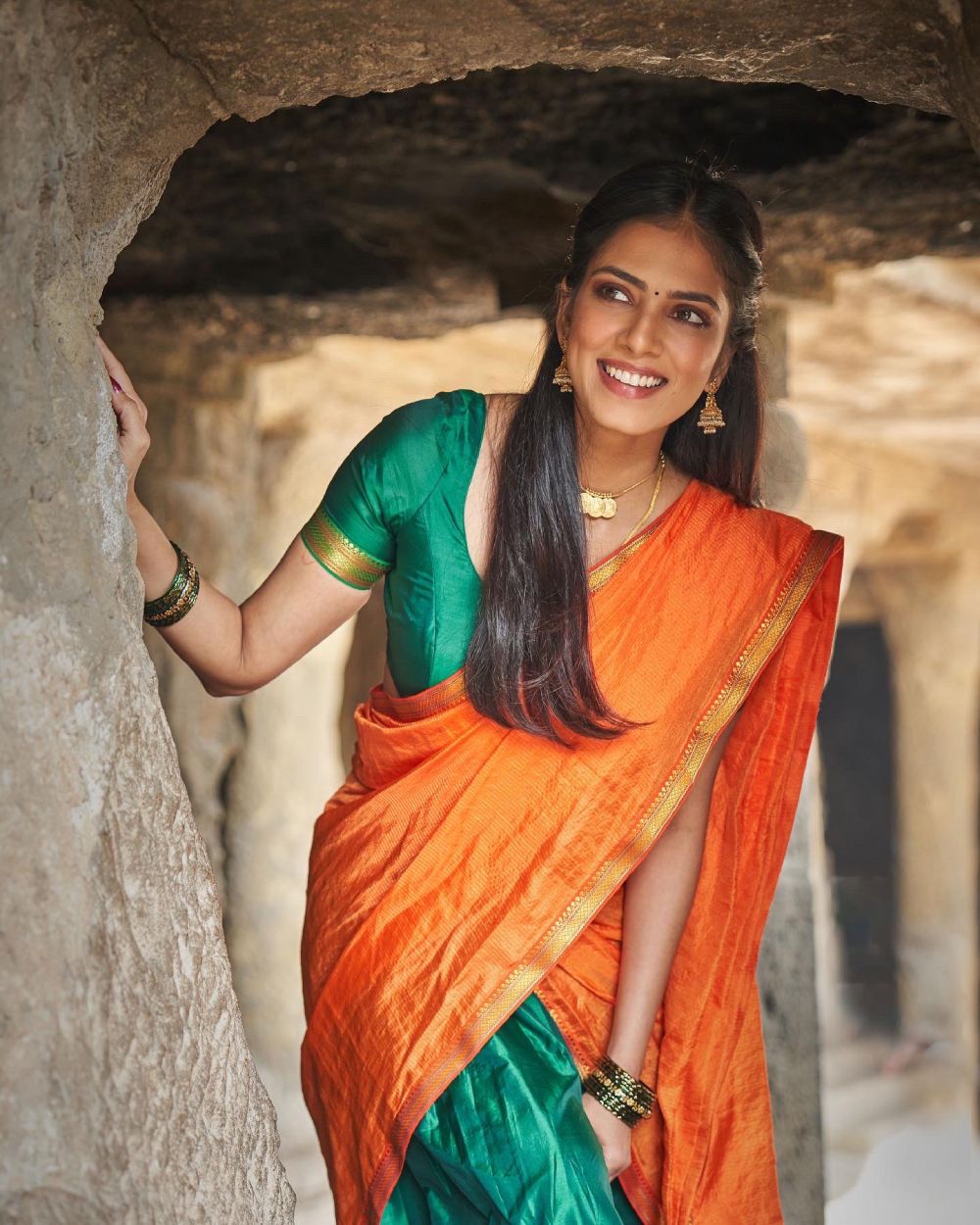 மாளவிகா மோகனன் Photos And Images 33273 Filmibeat Tamil