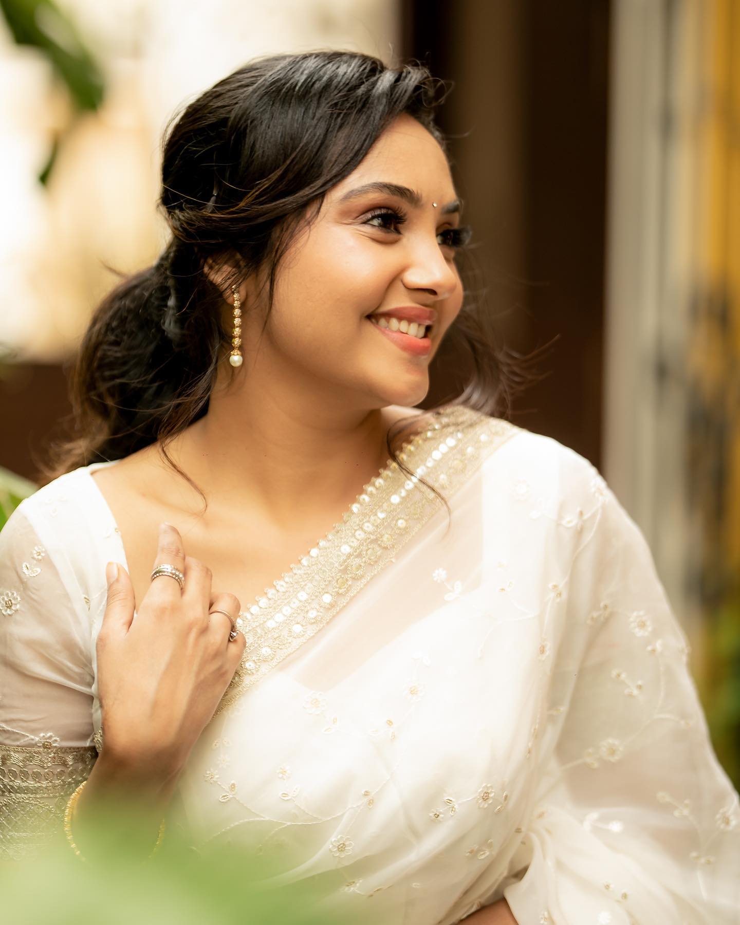 ஸ்ம்ருதி வெங்கட் Photos & Images # 14763 - Filmibeat Tamil