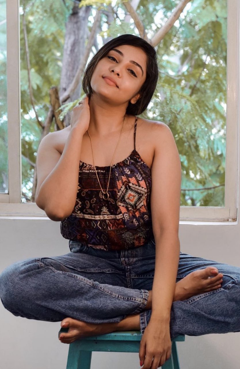 ஸ்ம்ருதி வெங்கட் Photos & Images # 33696 - Filmibeat Tamil