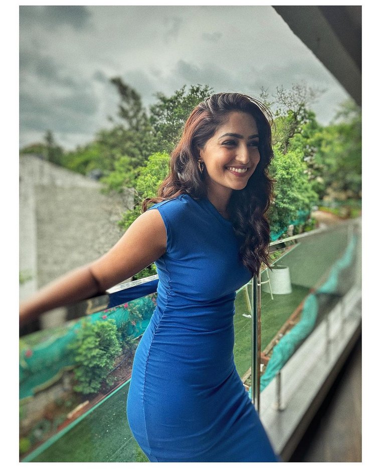 ரெபா மோனிகா ஜான் Photos & Images # 24182 - Filmibeat Tamil
