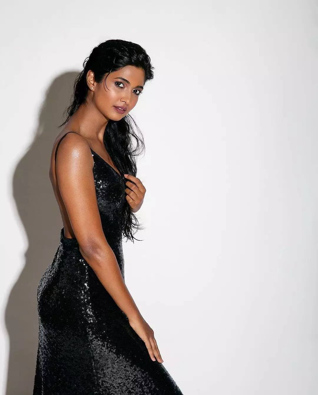 கீர்த்தி பாண்டியன் Photos & Images # 15252 - Filmibeat Tamil