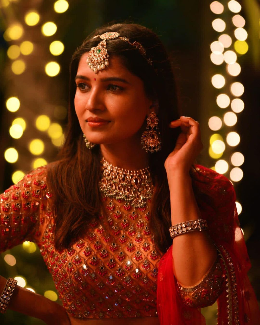 வாணி போஜன் Photos & Images # 21354 - Filmibeat Tamil