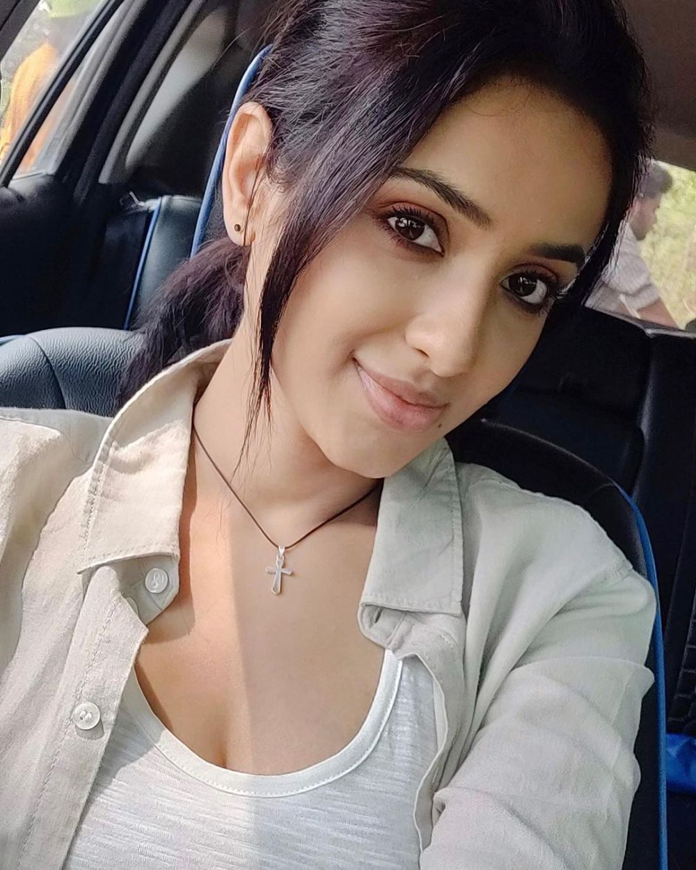 ரியா சுமன் Photos & Images # 30663 - Filmibeat Tamil