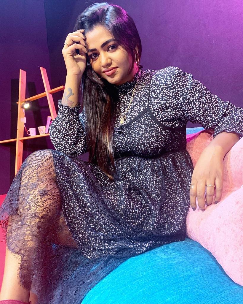 ஷாலு ஷம்மு Photos & Images # 24628 - Filmibeat Tamil