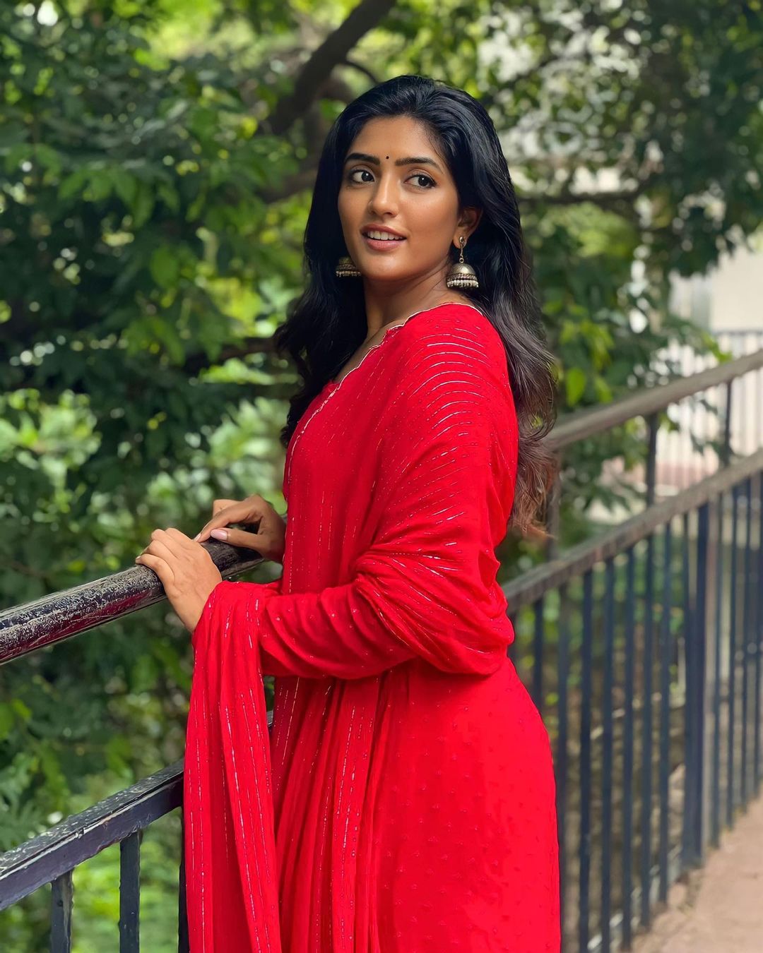 ஈஷா ரெப்பா Photos & Images # 27431 - Filmibeat Tamil