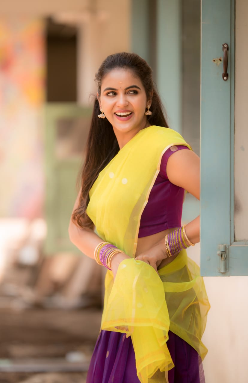 சைத்ரா ரெட்டி Photos & Images # 15002 - Filmibeat Tamil