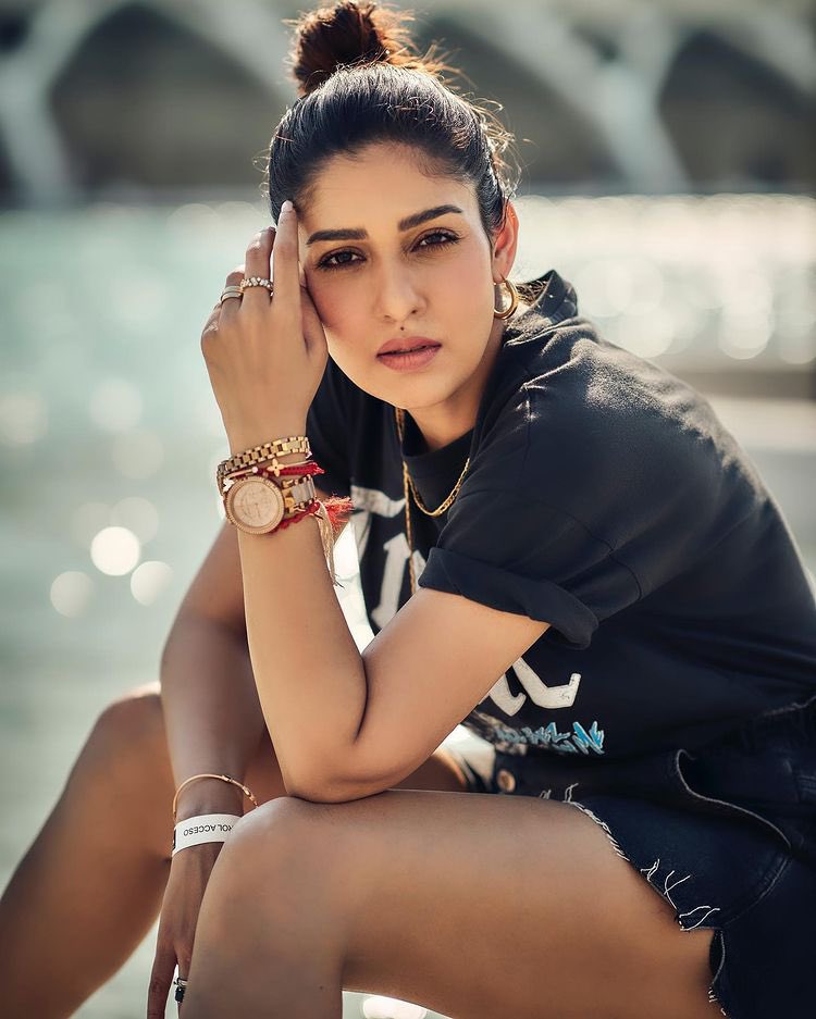 நயன்தாரா Photos & Images # 25230 - Filmibeat Tamil