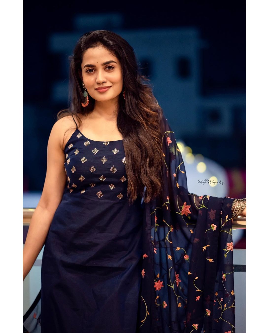 தேஜு அஸ்வினி Photos & Images # 22374 - Filmibeat Tamil