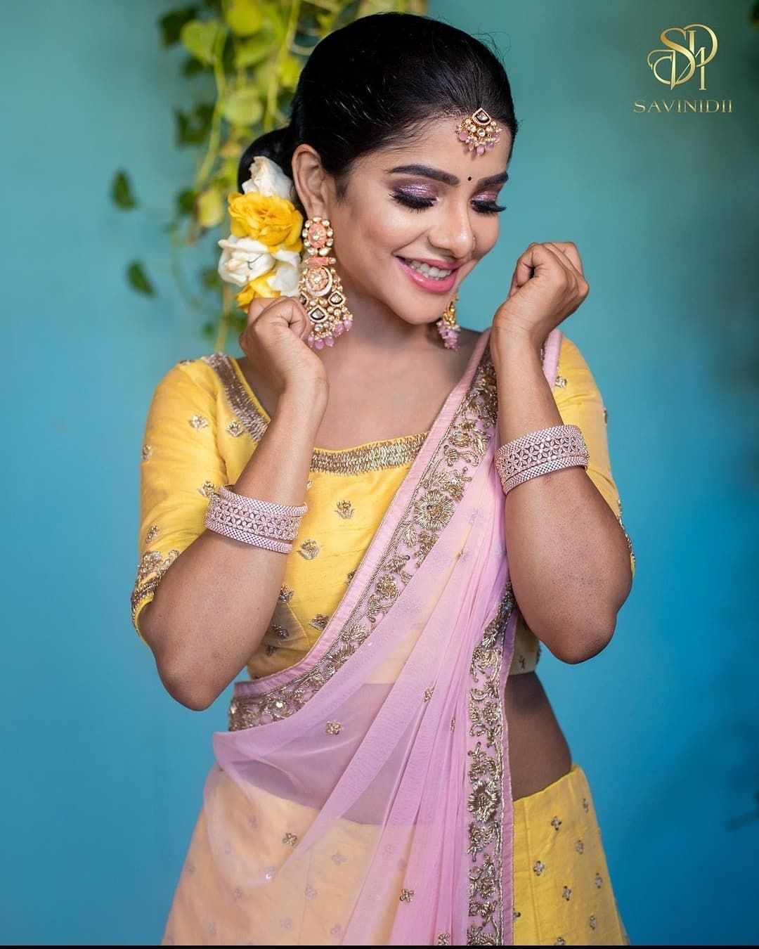 பவித்ரா லட்சுமி Photos & Images # 15468 - Filmibeat Tamil