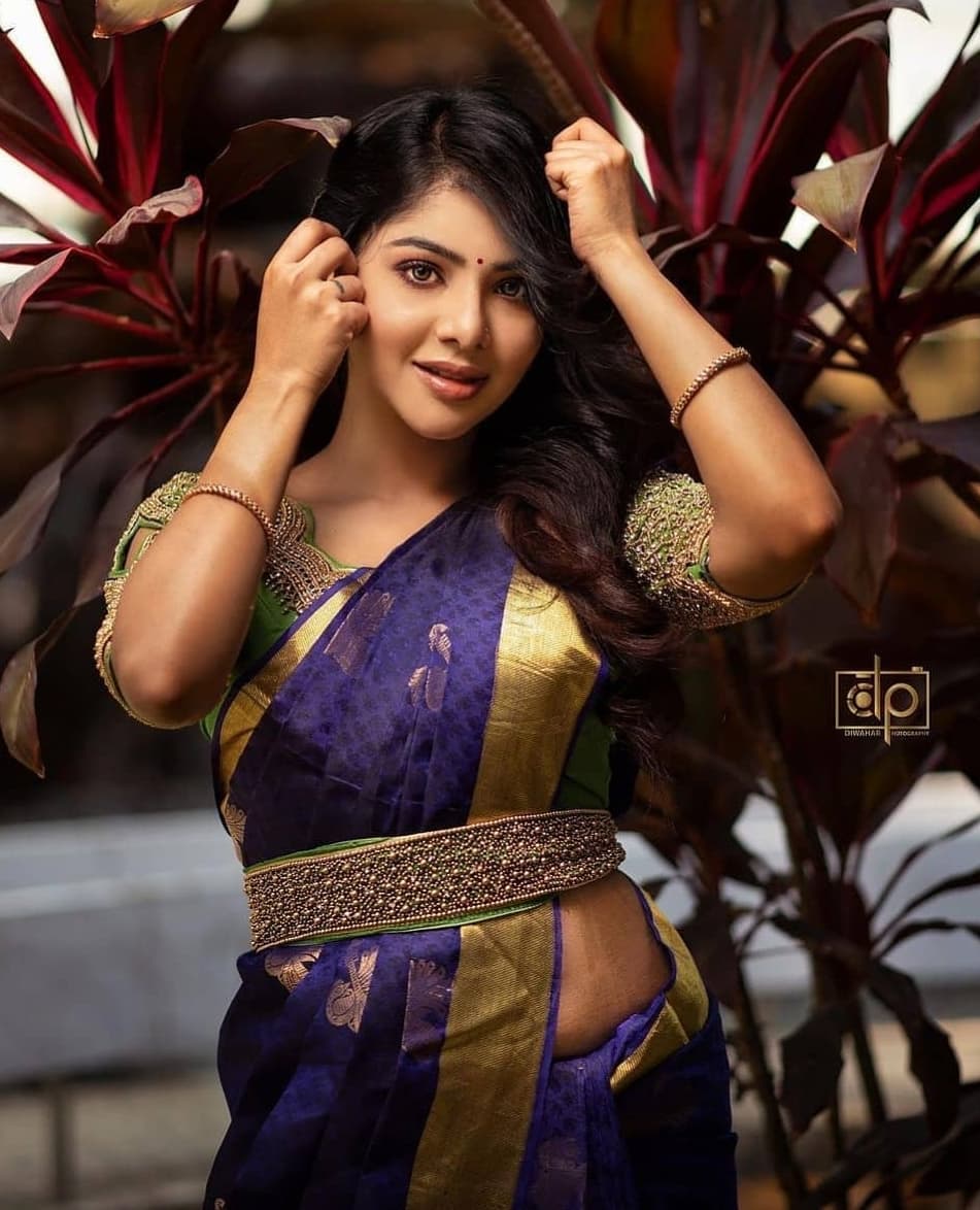 பவித்ரா லட்சுமி Photos & Images # 15484 - Filmibeat Tamil