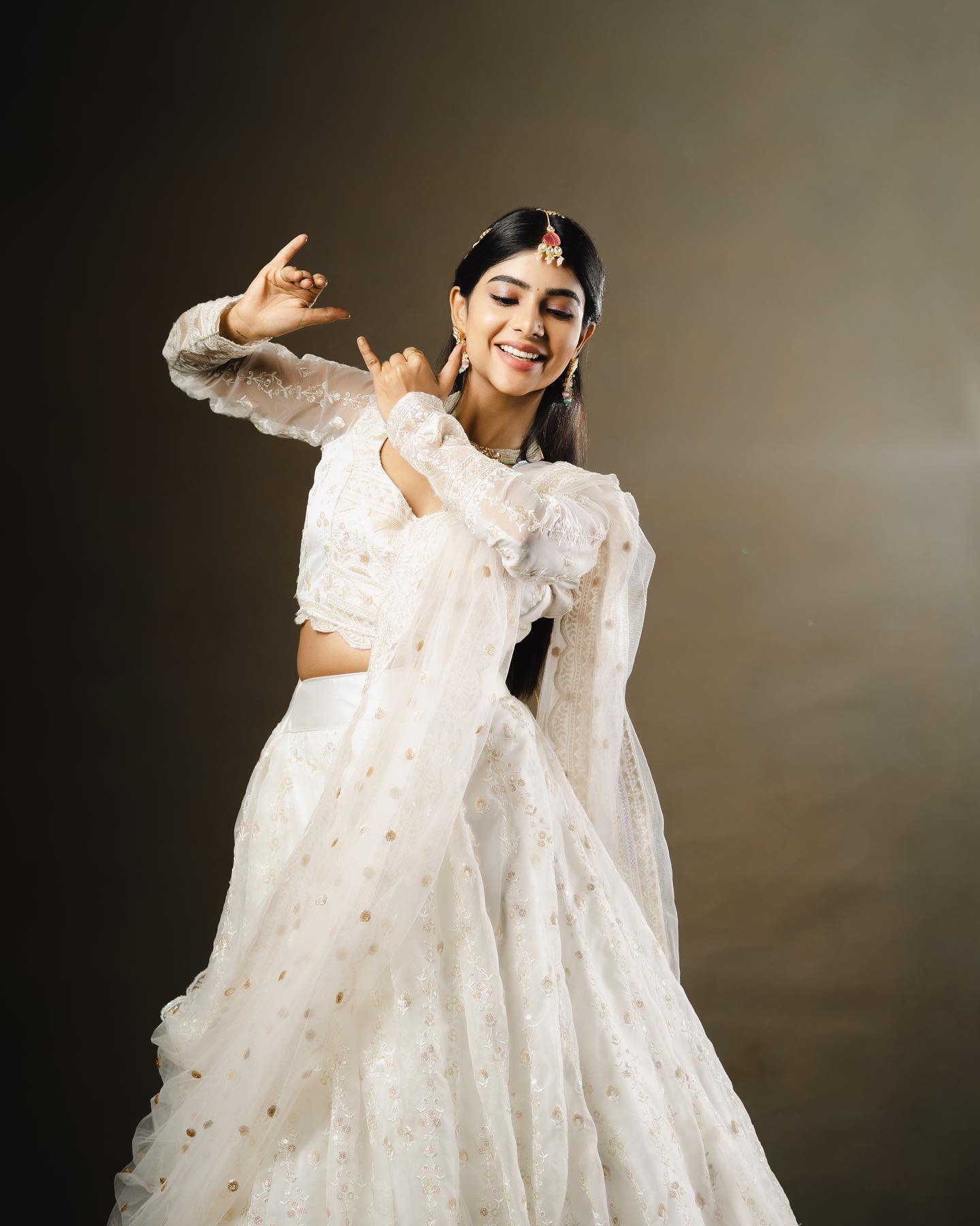 பவித்ரா லட்சுமி Photos & Images # 25420 - Filmibeat Tamil