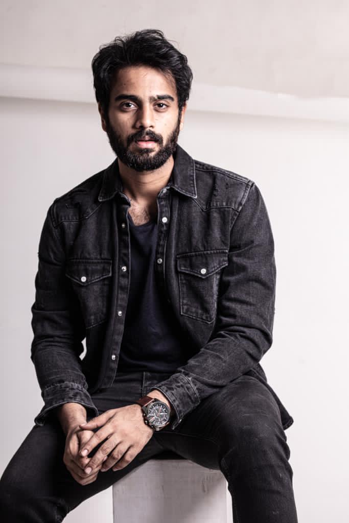 மாளவிகா மோகனன் Photos & Images # 19170 - Filmibeat Tamil