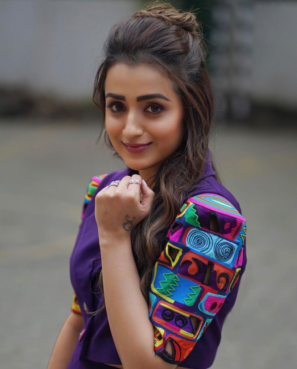 திரிஷா கிருஷ்ணன் Photos & Images # 32393 - Filmibeat Tamil