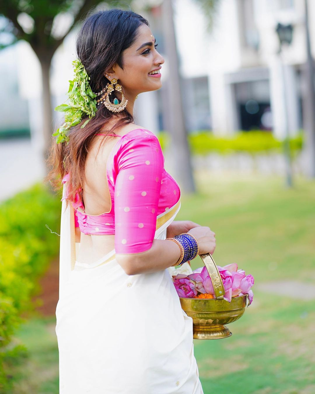 ஷிவானி நாராயணன் Photos & Images # 35242 - Filmibeat Tamil