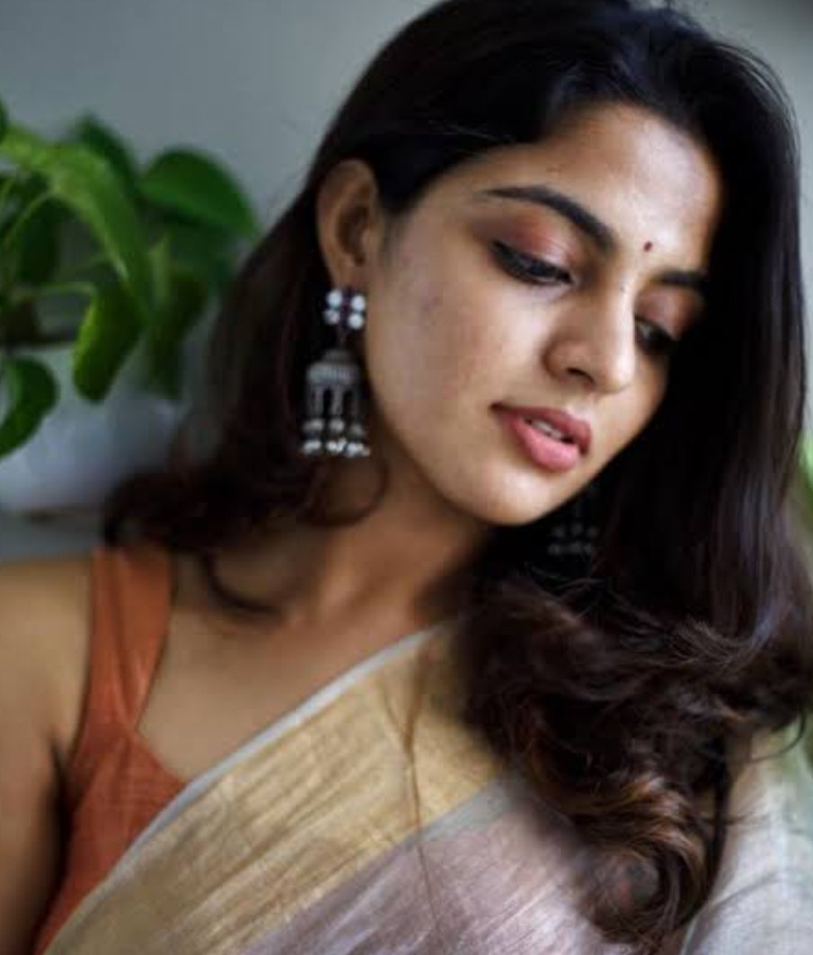 நிகிலா விமல் Photos & Images # 36148 - Filmibeat Tamil