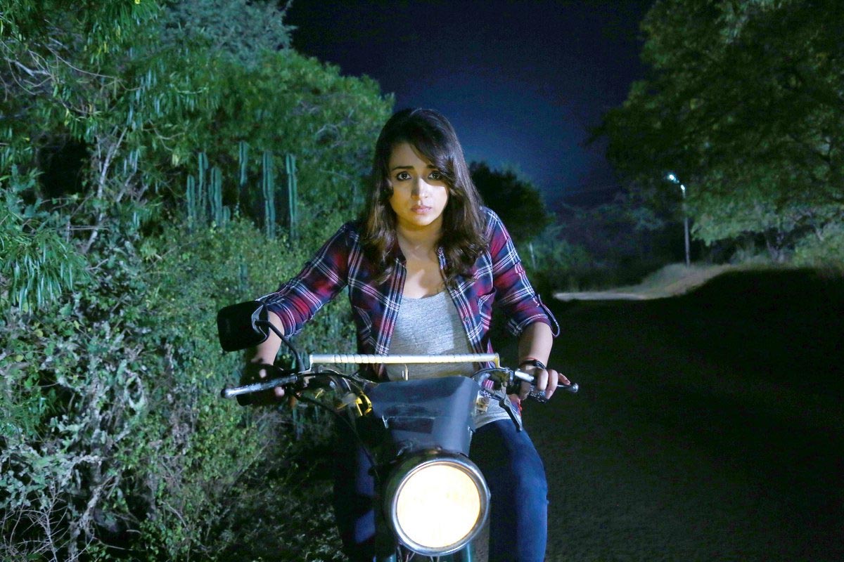 Garjanai Photos & Images # 555 - Filmibeat Tamil