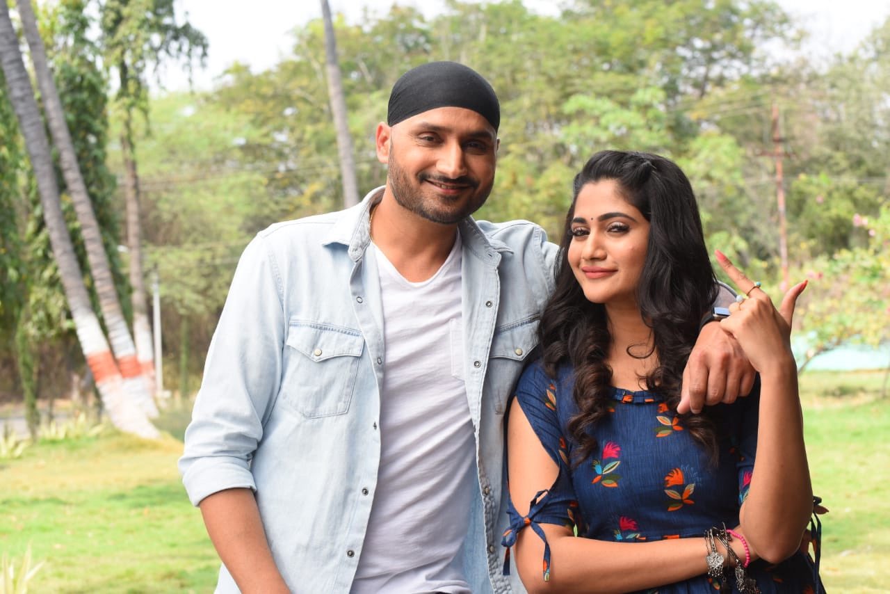 Friendship Photos & Images # 2984 - Filmibeat Tamil