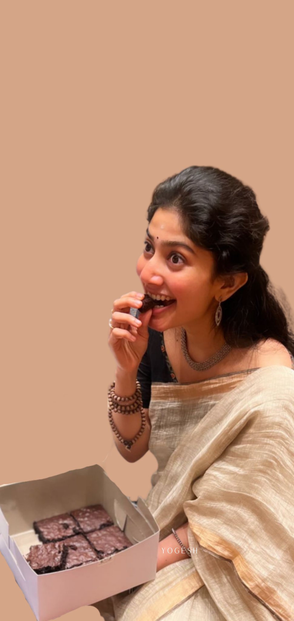 Gargi Photos & Images # 22971 - Filmibeat Tamil