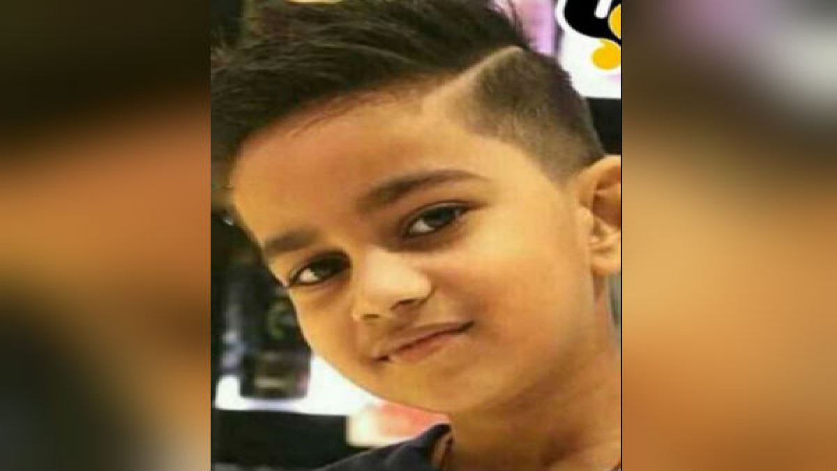அம்மாஞ்சியா இருந்த குட்டி விஜய்யின் லேட்டஸ்ட் லுக் பார்த்தீங்களா ...
