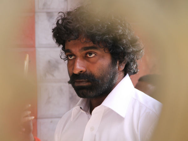 கொடைக்கானல் குளிரில் பச்சத் தண்ணீரில் குளித்து வெறுங்காலில் நடந்த ...