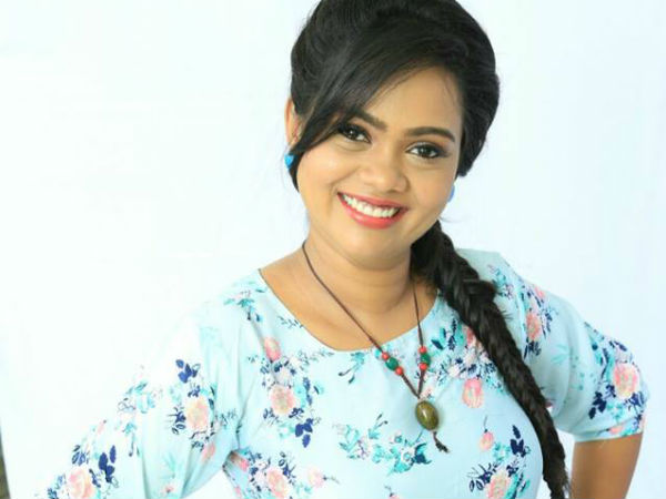 101 ஏசிகளை வாங்கிவிட்டு பணம் தராமல் மிரட்டிய பிரபல டிவி தொகுப்பாளினி ...