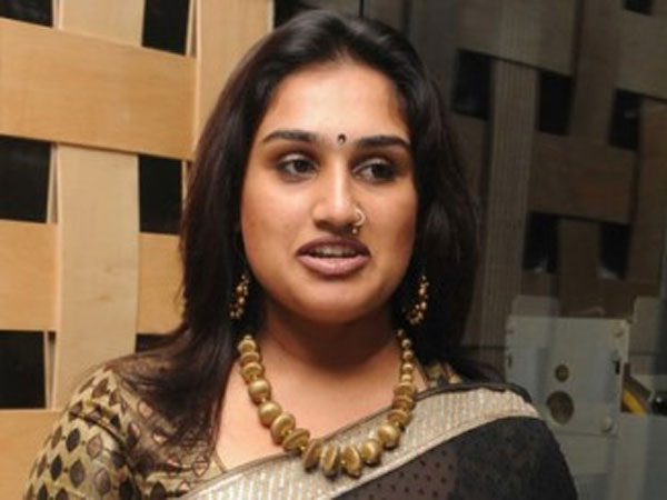 புதிய சேனல் துவங்கும் வனிதா.. இலங்கைக்கு பயணம்.. கவின், லாஸ்லியாவை ...