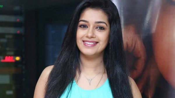 மீண்டும் மன்மதராசா பாட்டுக்கு ஆட்டம் போட்டு பட்டைய கிளப்பிய சாயா சிங் ...