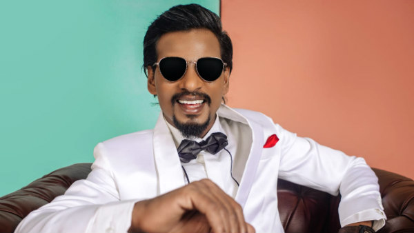 கோட் சூட்டில் டிப் டாப்பாக வலம் வரும் சென்றாயன்.. ப்ப்ப்பா ஆளே ...