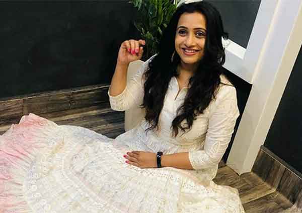 கொரோனா பயமே இல்லையே.. மாஸ்க் அணியாமல் வெளியில் சுற்றிய இன்னொரு ...