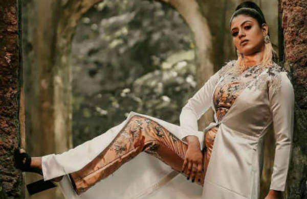 ஒற்றை காலை தூக்கி தெனாவட்டு போஸ்…வைரலாகும் இனியா இன்ஸ்டா போஸ்ட் ...