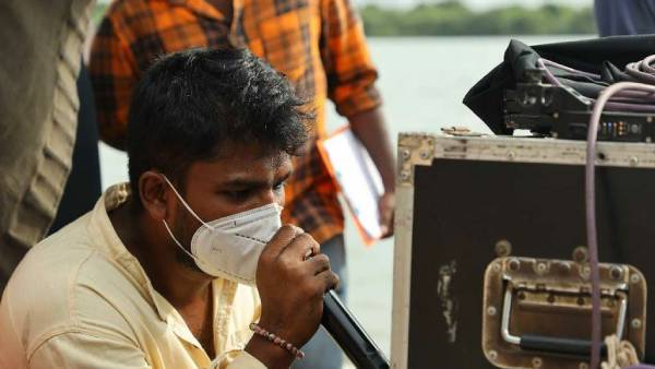 ஆன்மீகத்தை தேடிச்செல்லும் ஆடை பட இயக்குனர்! | Aadai Movie Director ...