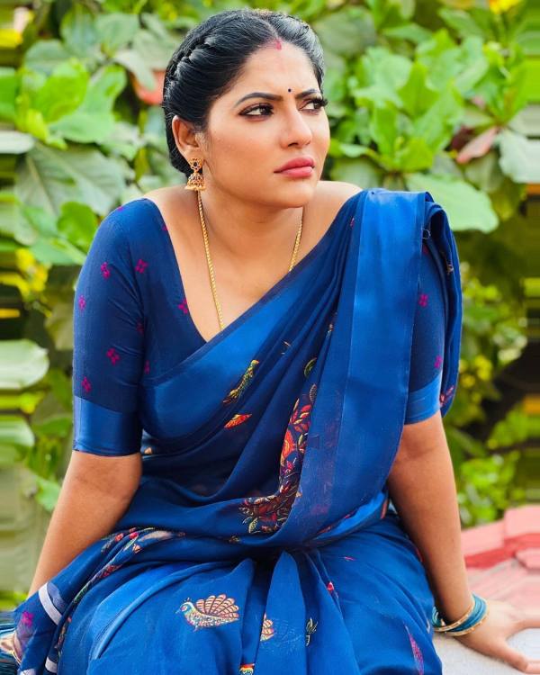 Reshma pasupuleti :டைரக்டர்ஸ் என்னை கழுவி கழுவி ஊற்றியுள்ளனர்.. ரேஷ்மா ...