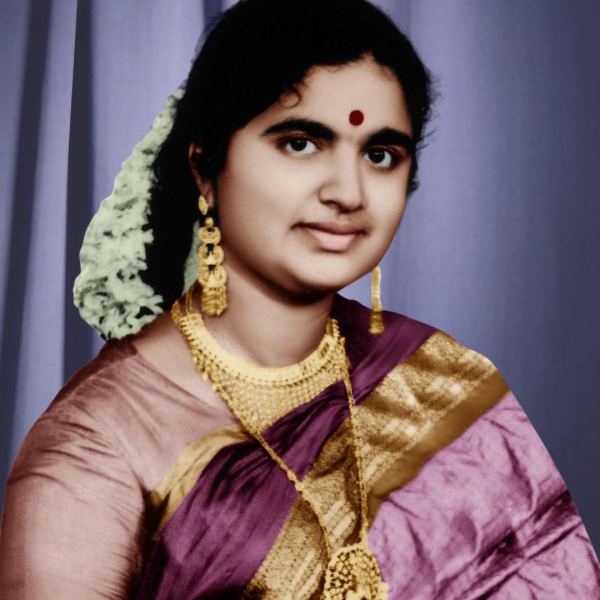 Nirosha: எம்.ஆர். ராதா மனைவியை பார்த்து இருக்கீங்களா? அம்மாவின் ...