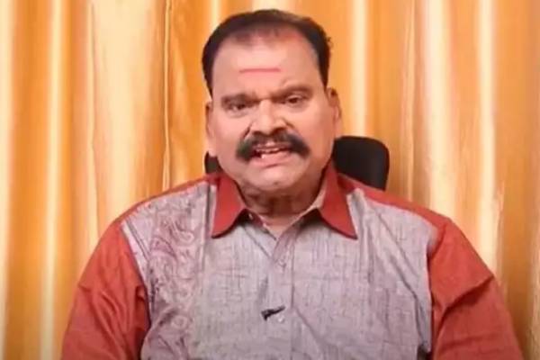 கவர்ச்சி நடிகைகளின் பரிதாப நிலைமை.. வாய்ப்பு இல்லாமல் போனதற்கு காரணம் ...