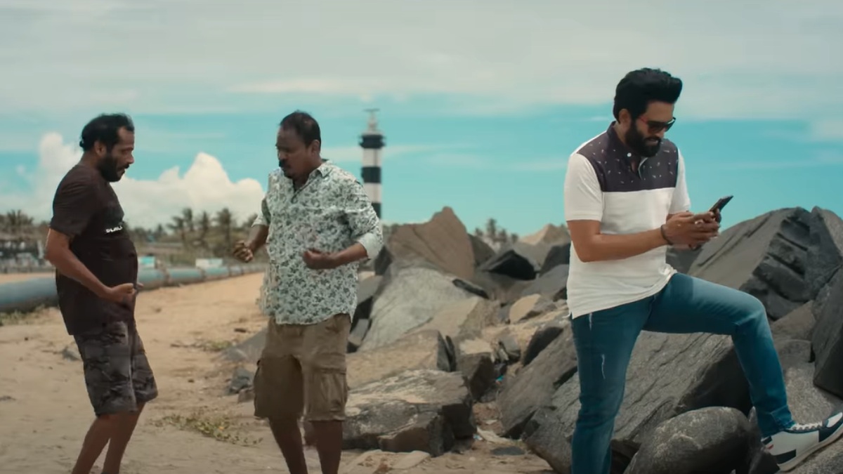 DD Returns Trailer: பேய்க்கூடவே ஊ அன்டாவாவா.. வேறலெவல் சந்தானம்.. டிடி ...