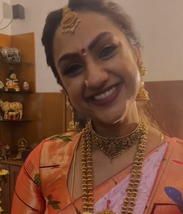 அக்கா.. என் நெஞ்சு நிறைஞ்சிருக்கு.. நடிகை பிரீதா ஹரி காலில் விழுந்து ...